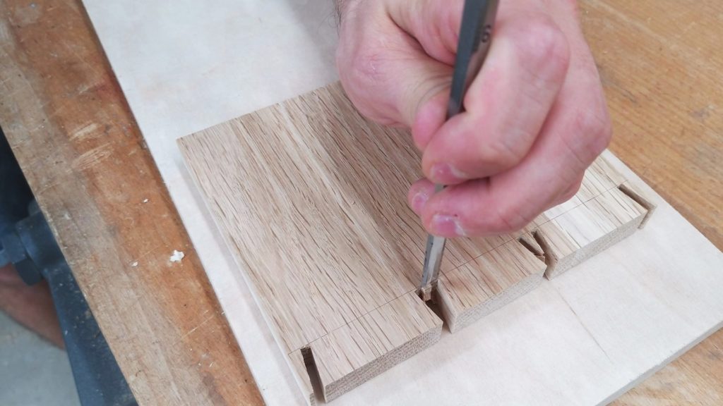 Fast and easy Dovetails on the table saw - Bau-Woodworks