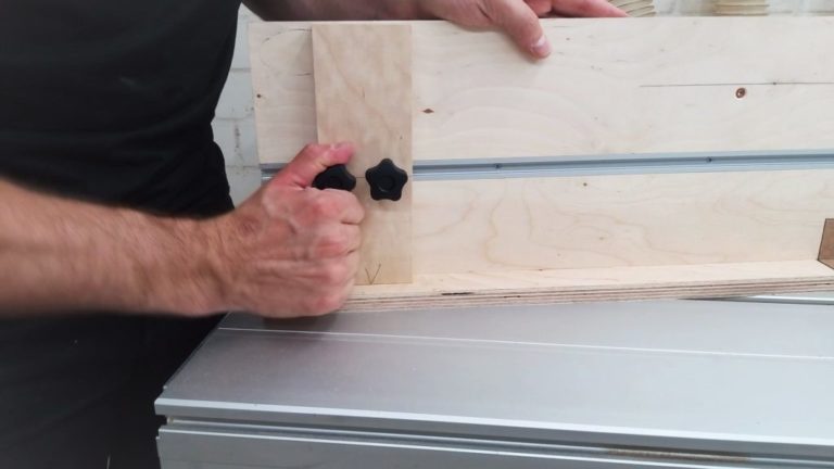 Fast and easy Dovetails on the table saw - Bau-Woodworks