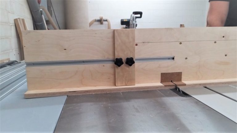 Fast and easy Dovetails on the table saw - Bau-Woodworks